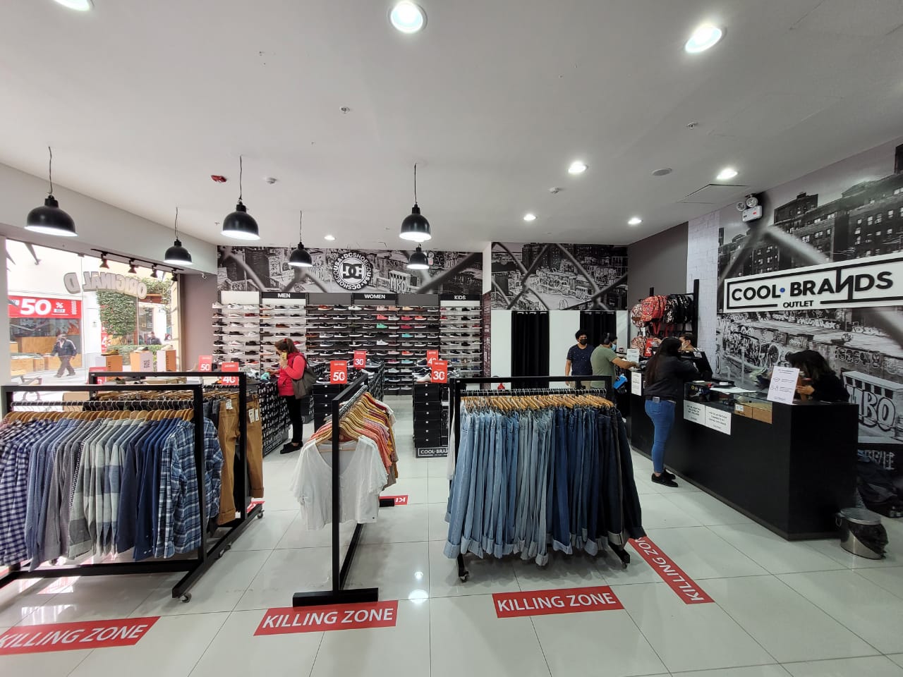 Coolbrands inauguró nuevo formato de local outlet en Minka