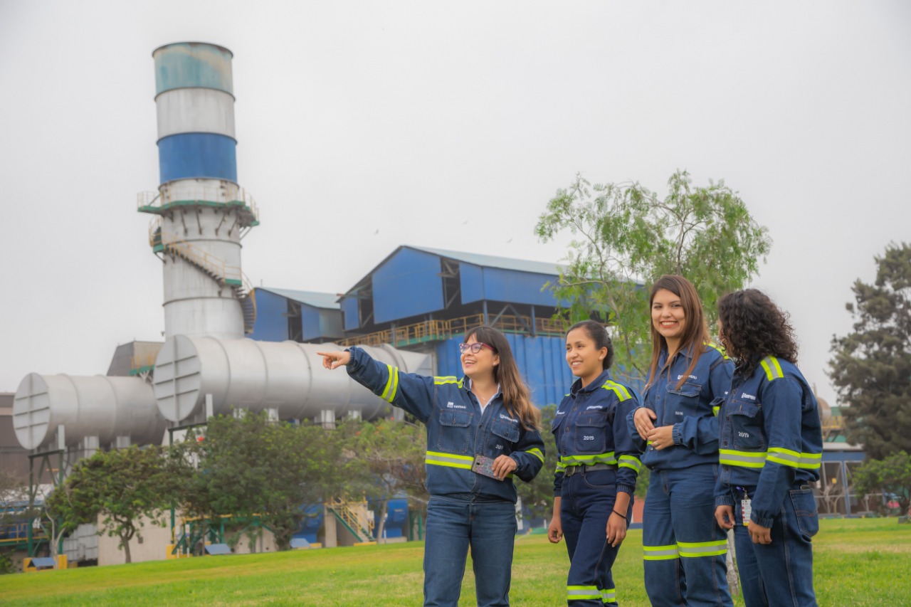 SIDERPERU continúa promoviendo el desarrollo de la mujer en la industria