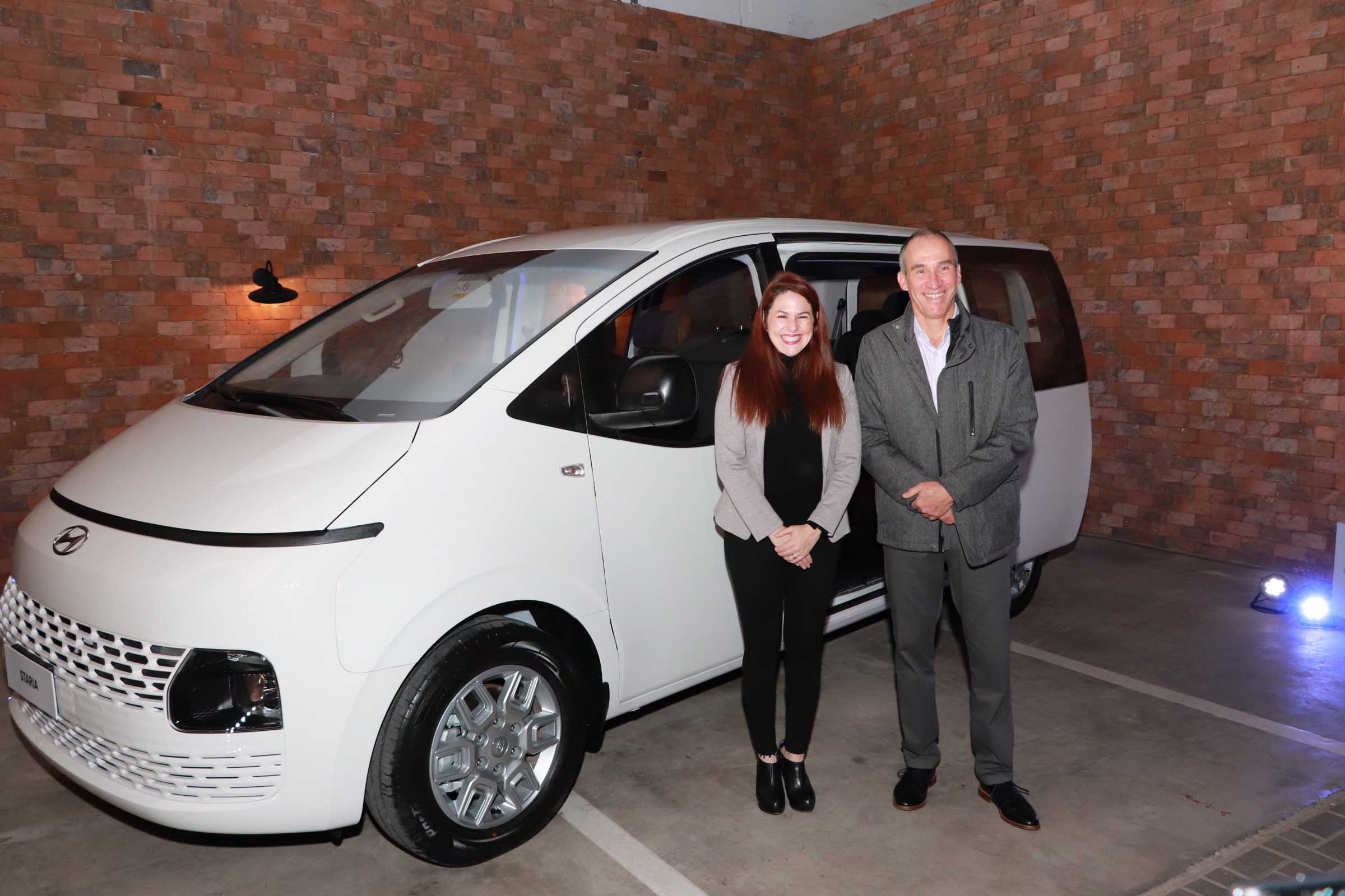 Hyundai renueva su portafolio con el nuevo modelo “STARIA”
