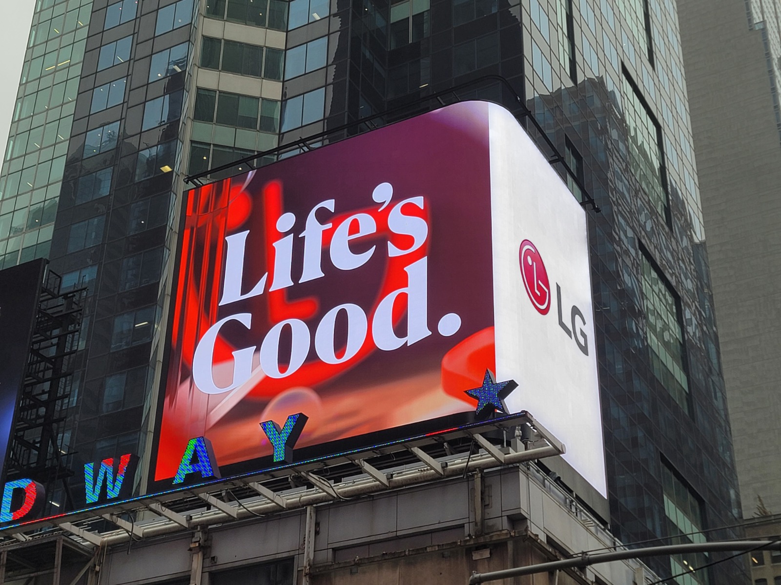 LG lanza campaña mundial para promover contenidos positivos e ...