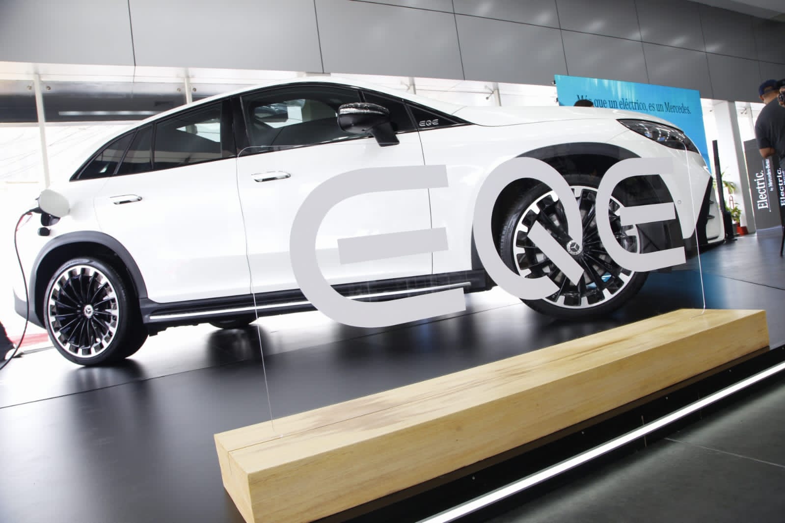 Mercedes-Benz presenta todo su portafolio de vehículos 100% eléctricos ...